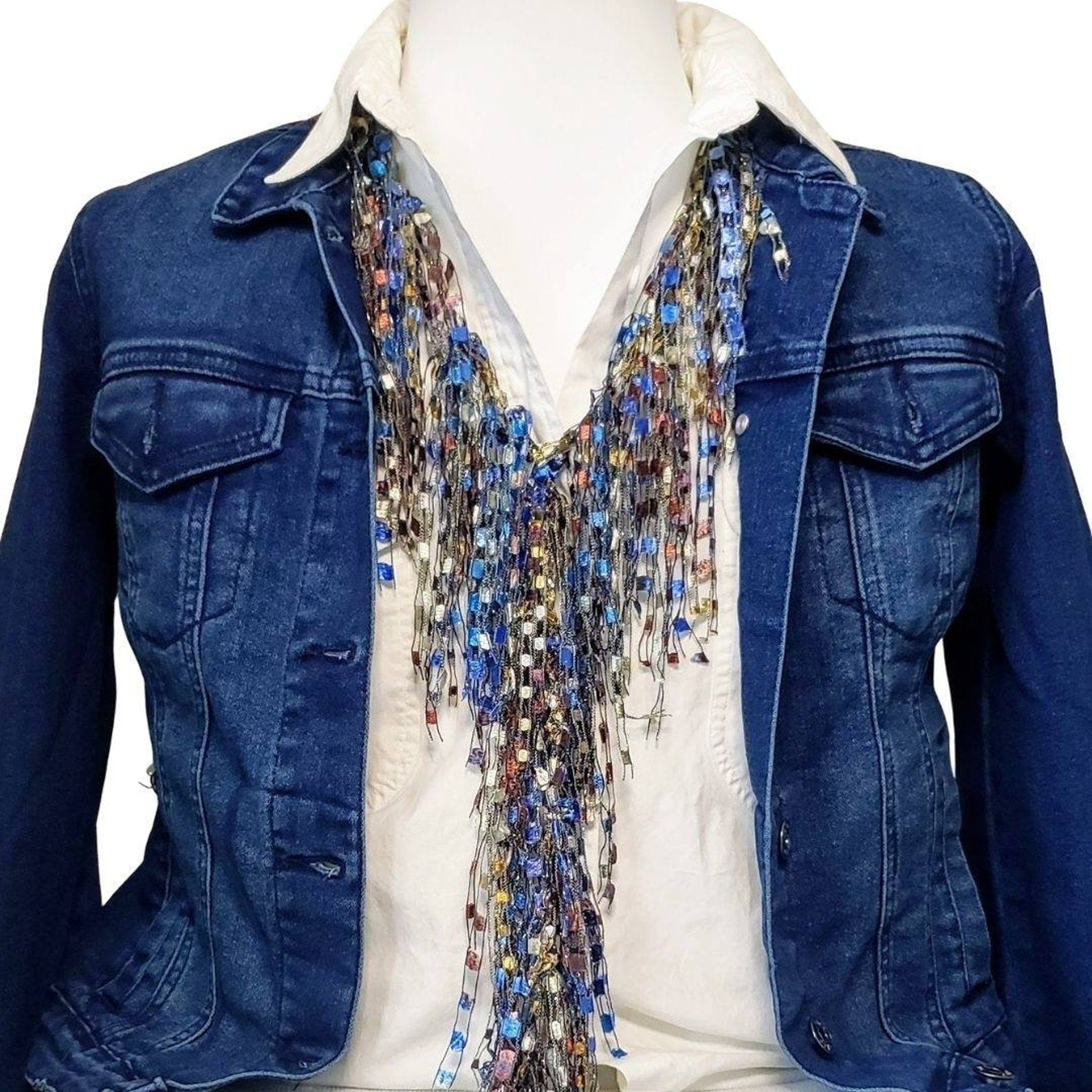 How to Wear an Infinity Scarf Necklace 3 Ways - ScarfLady